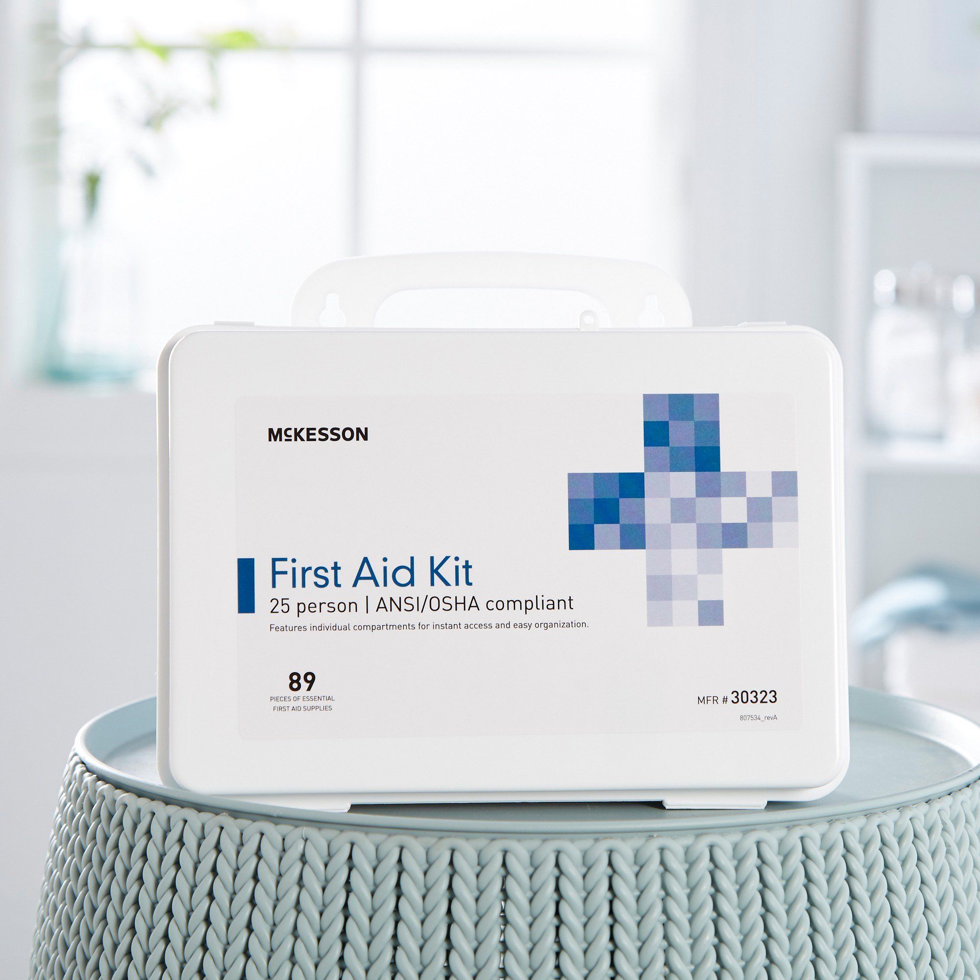 McKesson 25 Person Wall Mount First Aid Kit, Plastic Case - 1 ct