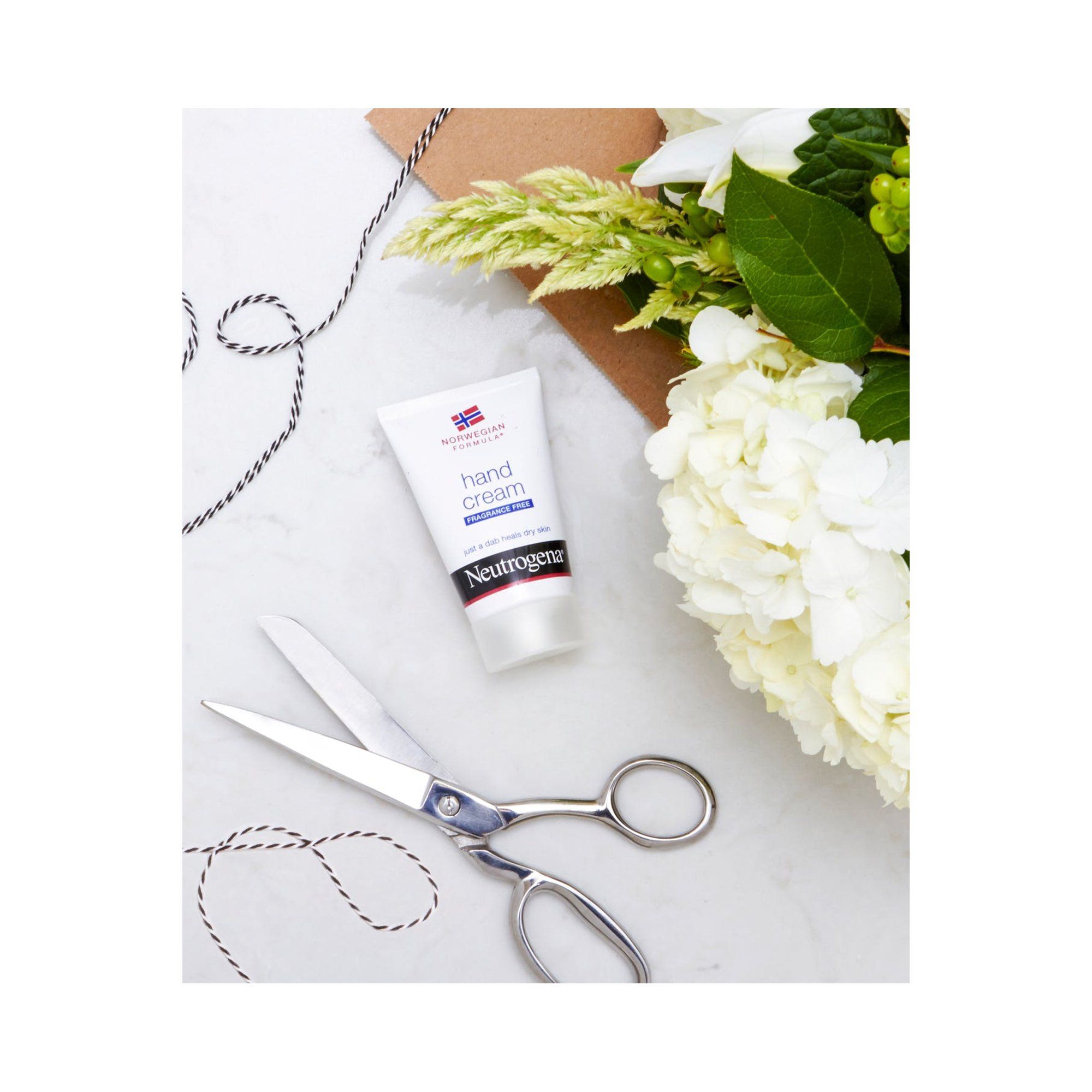 Neutrogena Norwegian Formula Dry Hand Cream, Fragrance Free - 2 oz