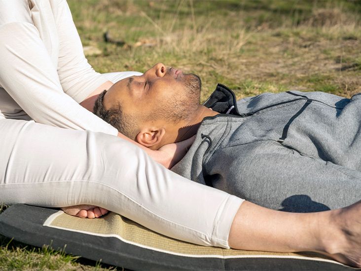 5 Pressure Points for Neck: Treat Neck Pain Holistically
