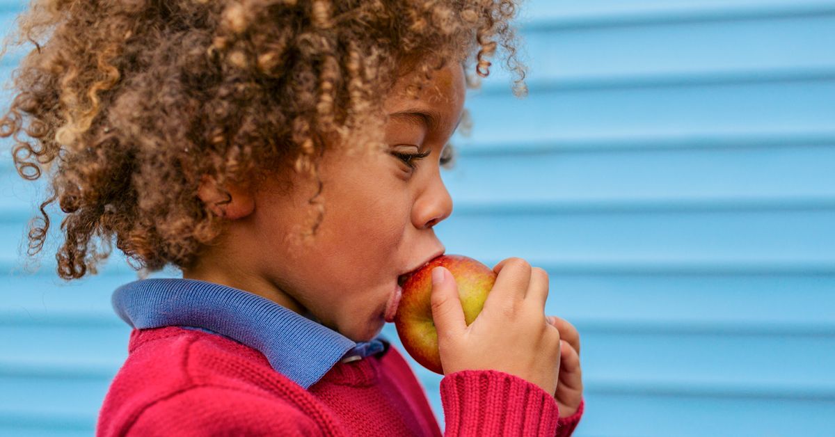 Fruit Allergy: Symptoms, Diagnosis, and Foods to Avoid