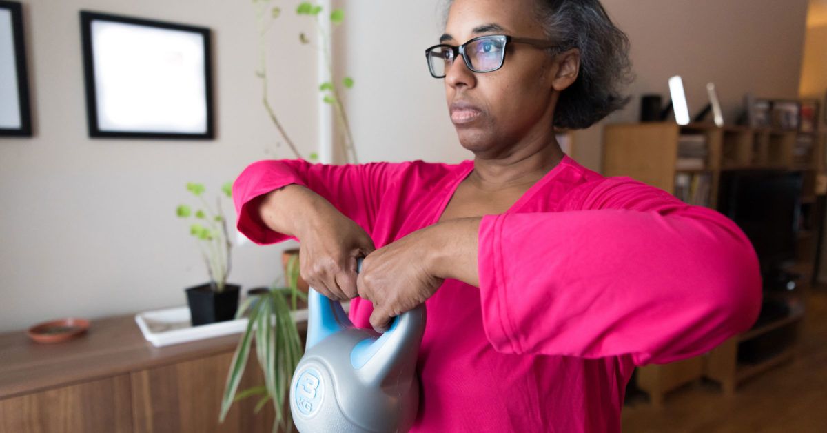 Upright Row: 13 Benefits, Form Tips, Variations, Weights, and More