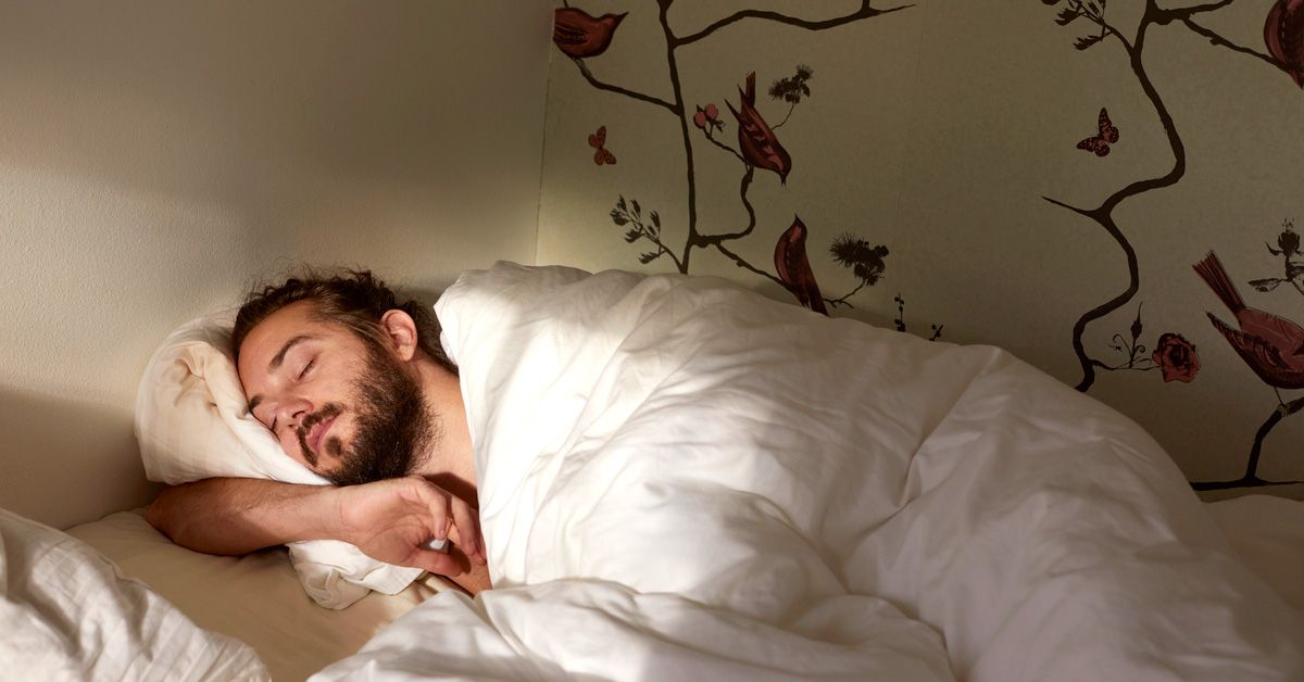 Severe Sleep Apnea: Symptoms, Risk Factors, Treatment, and More