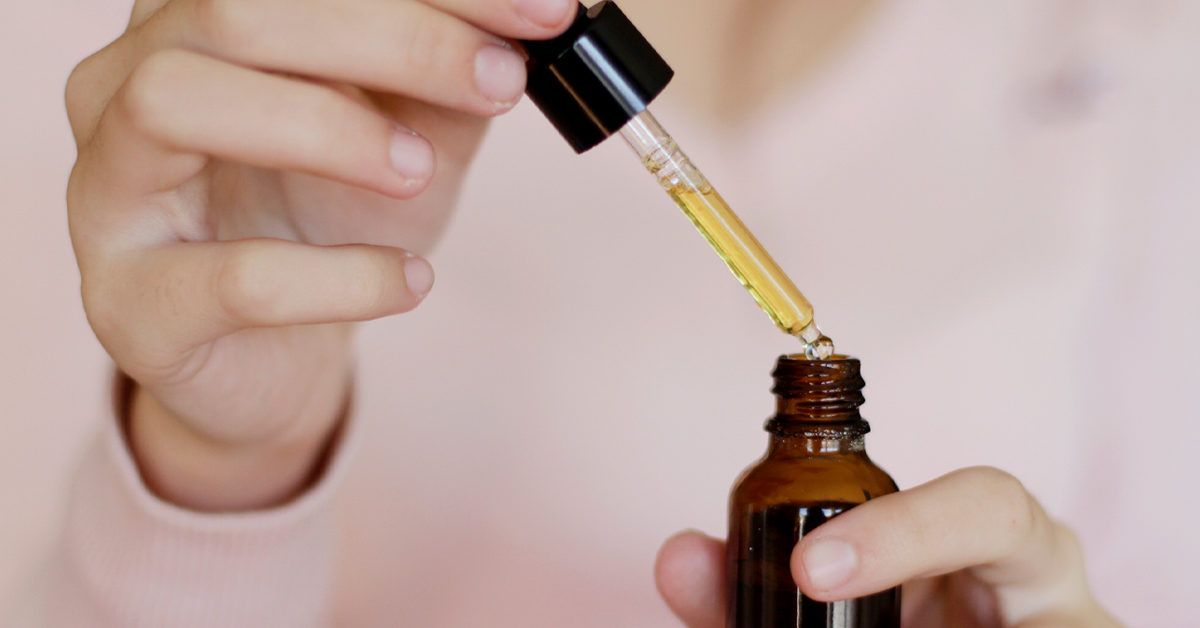 Dry Oil Benefits, Side Effects, and How to Use Them Properly