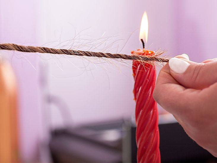Velaterapia: Is Burning Off Split Ends Safe?