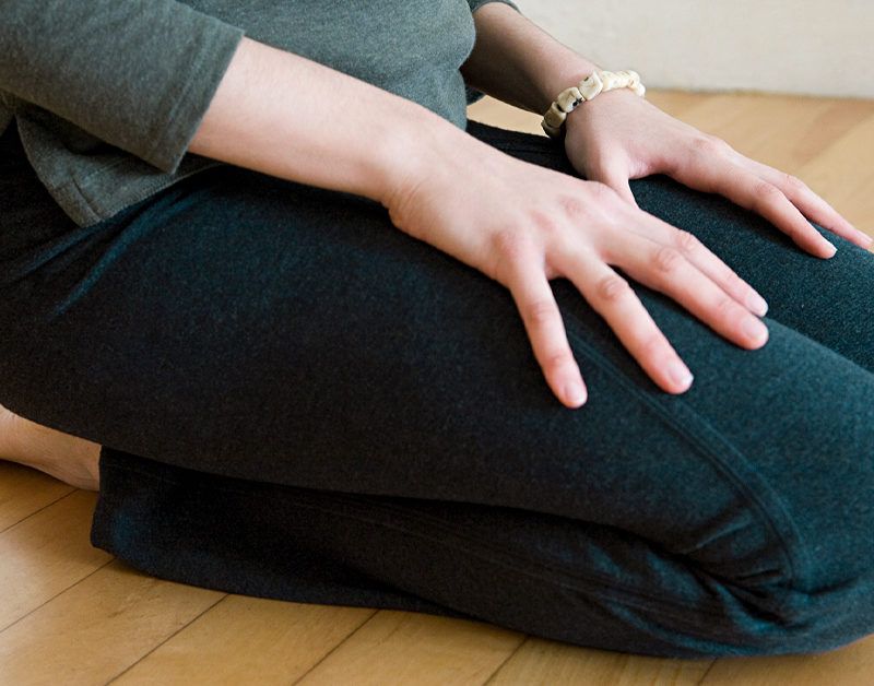 Knee Arthritis Symptoms: Treatment Options & More