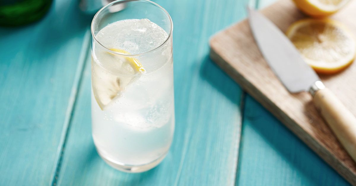 Does Sparkling Water Hydrate You?