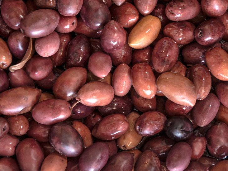Kalamata Olives: Nutrition Facts and Benefits