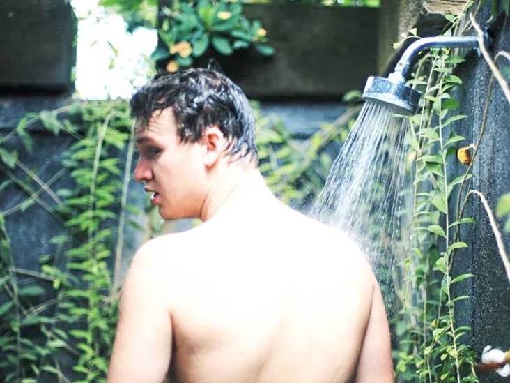 Ablutophobia (Fear of Bathing): Diagnosis and Treatment