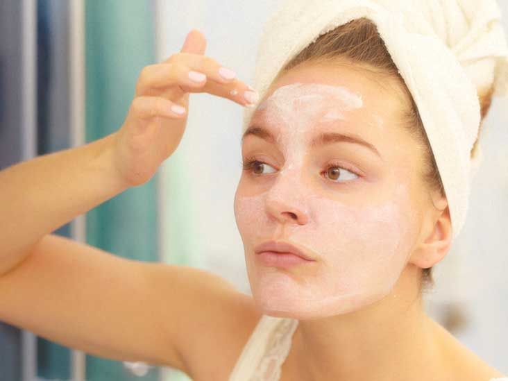 Baking Soda and Acne: Benefits, Risks and Treatment Methods
