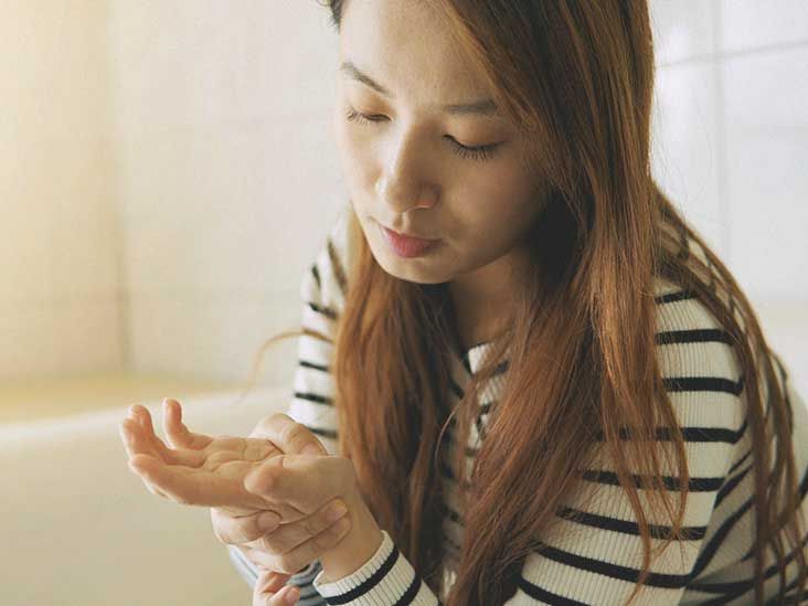 Trigger Finger: Symptoms, Causes, and Risk Factors