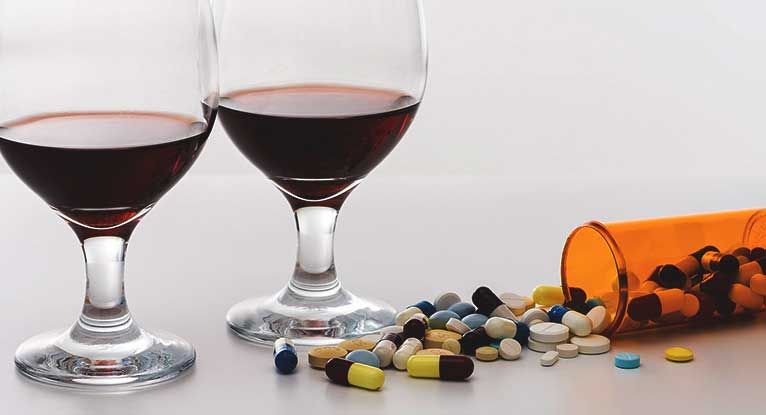 Cephalexin and Alcohol