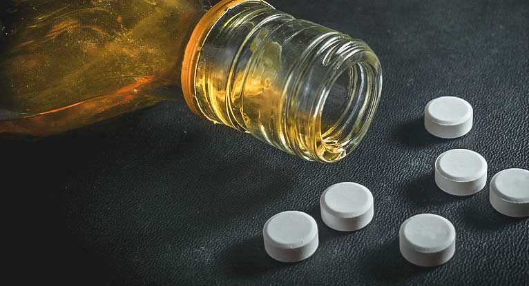 Using Aleve and Alcohol Safely