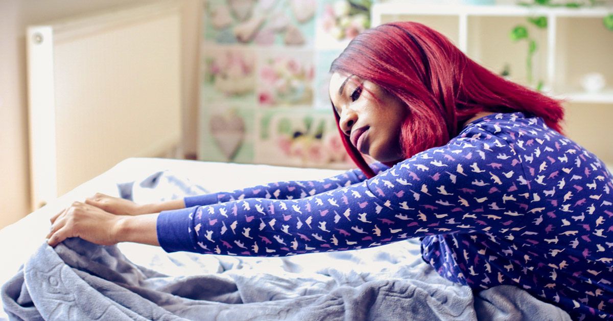 Right Upper Quadrant Pain Under Ribs: Causes and Treatment