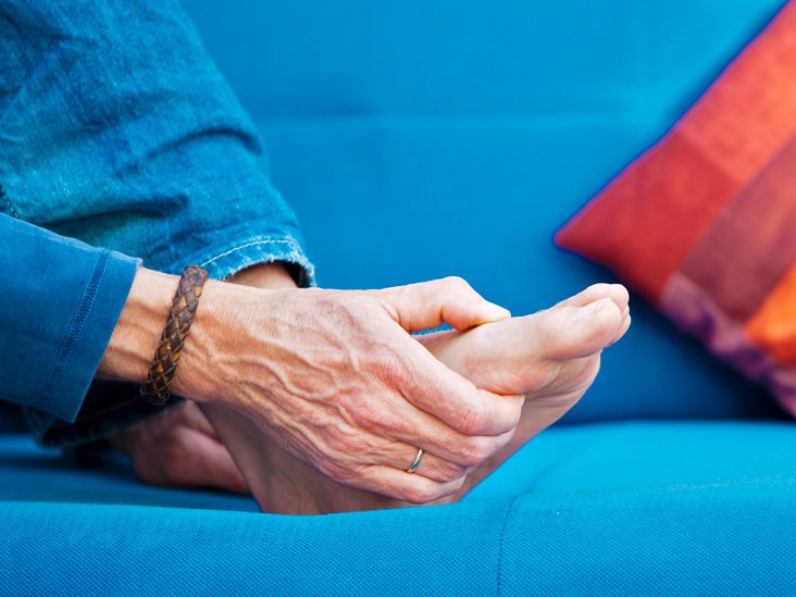 Rheumatoid Arthritis vs. Gout: How to Tell the Difference