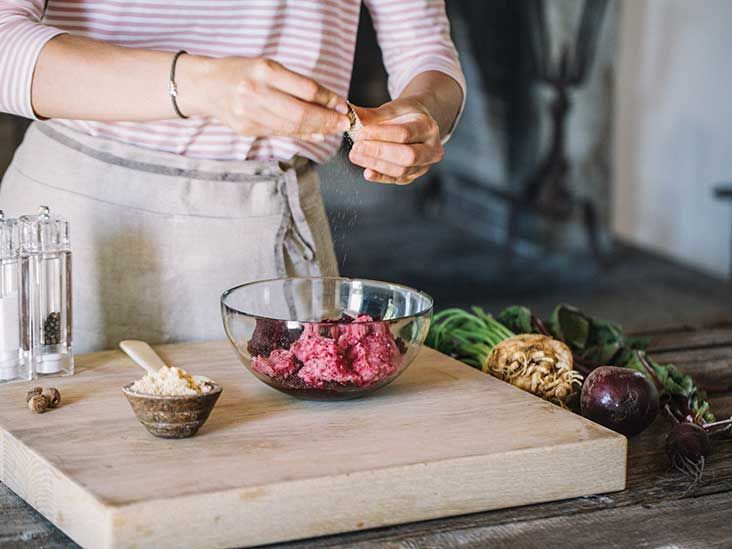 High on Nutmeg: The Effects of Too Much and the Dangers