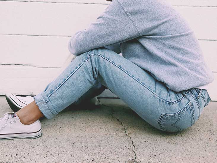 Middle Back Pain: Causes, Treatment, and Home Remedies