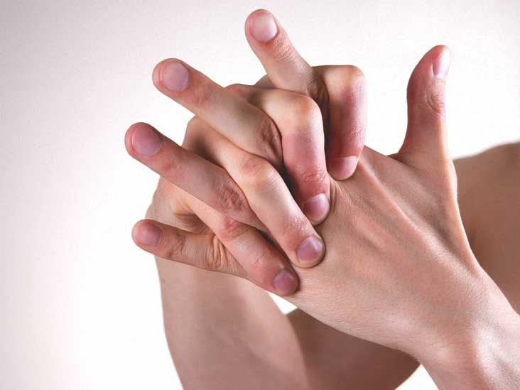 Itchy Fingers: Causes, Treatment, and Prevention