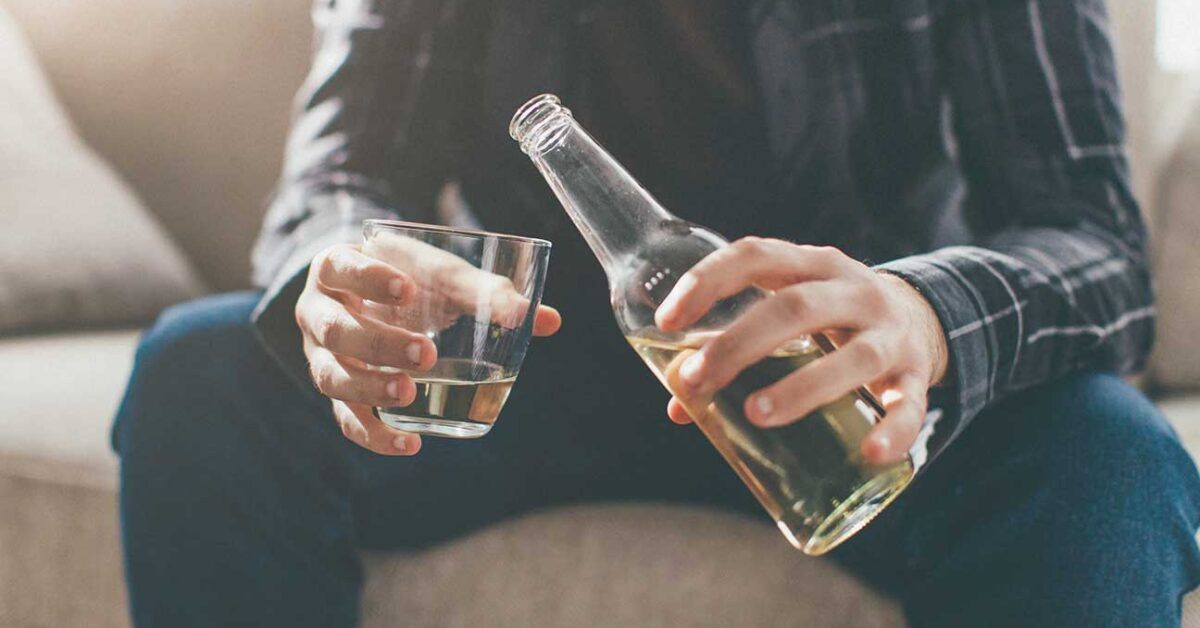 Is It Safe to Mix Statins and Alcohol?