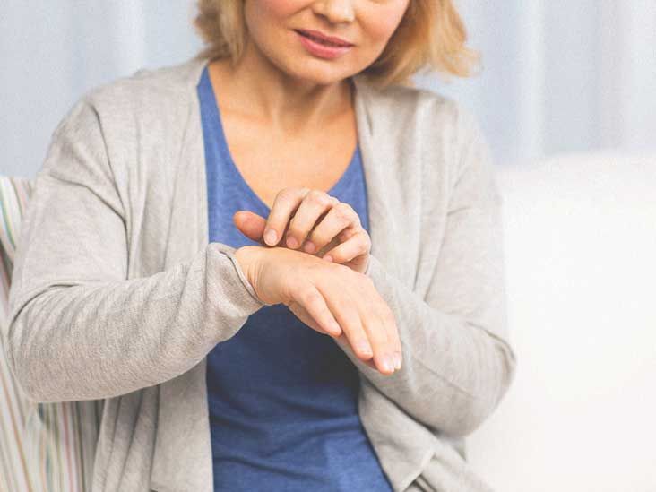 Tinea Manuum: Causes, Symptoms, and More