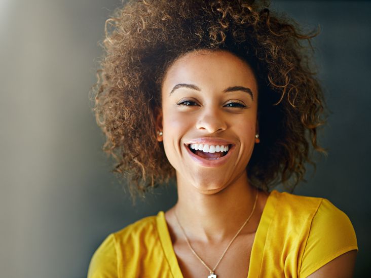 How to Whiten Your Teeth Naturally at Home