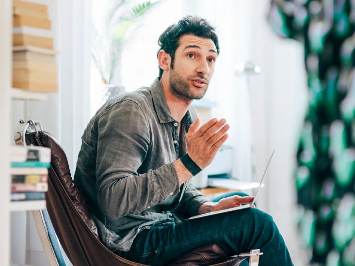 Pressured Speech: Definition, Symptoms, and Causes