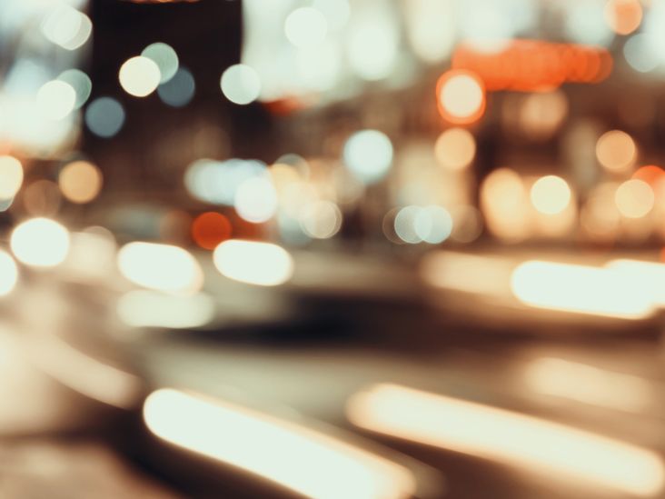 What Causes Ocular Migraine? Causes, Treatment, and More