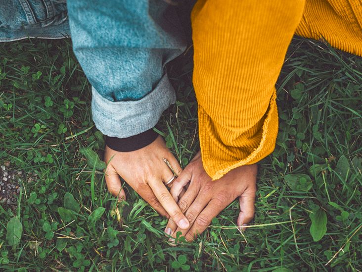 Gamophobia (Fear of Commitment): Symptoms, Causes, More