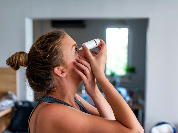 Hydrogen Peroxide in Eye: Side Effects, Treatment, and More