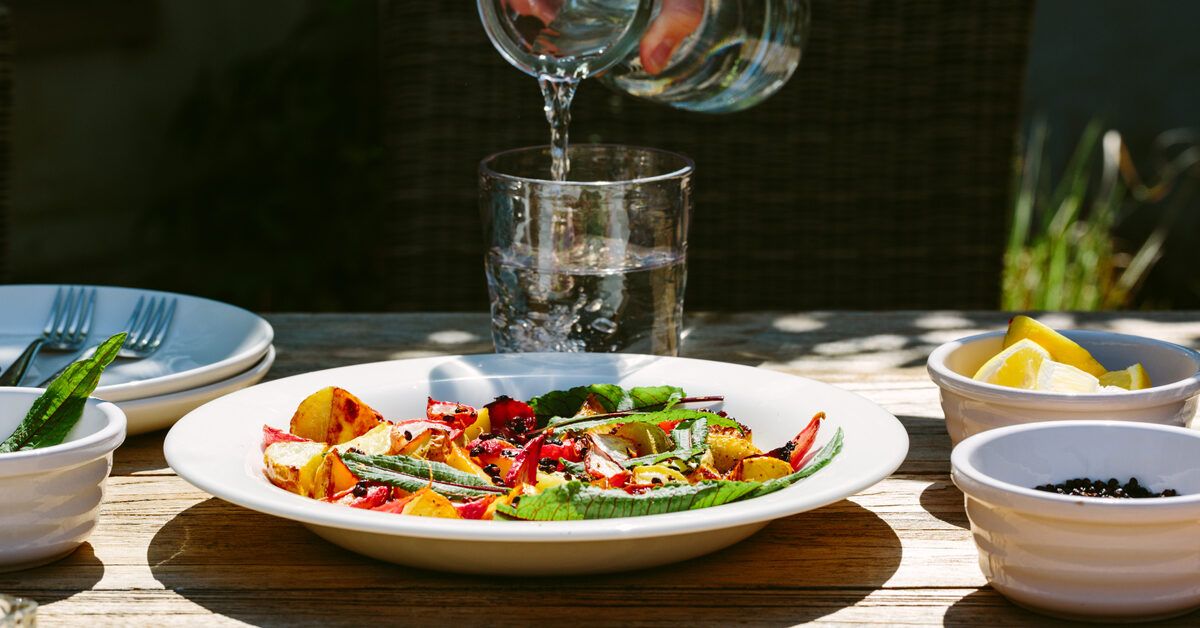 Sorrel: Nutrients, Benefits, Downsides, and Recipes