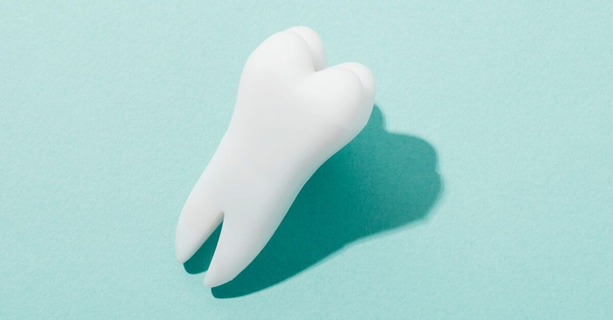 Mesiodens (Extra Tooth) Causes and Why It Should Be Treated