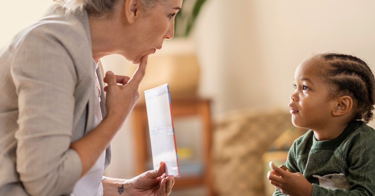 Apraxia of Speech (AOS): Symptoms, Diagnosis, and Treatment