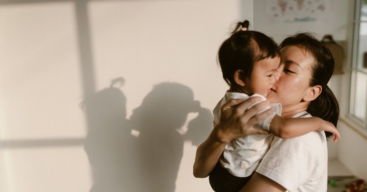 Pinprick Red Dots on Skin That Aren't Itchy: Causes, Next Steps