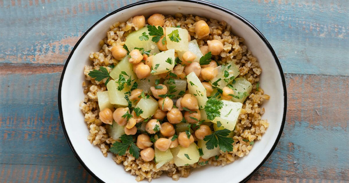 Freekeh: Nutrients, Benefits, and How to Cook It
