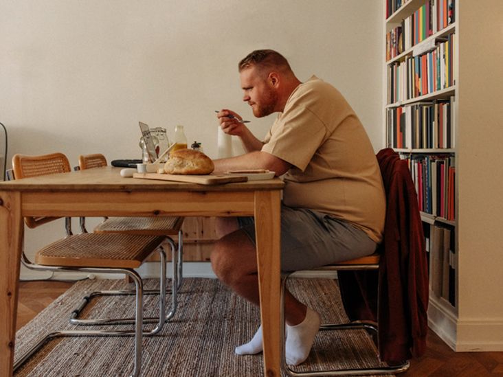 Difference Between Overweight and Obese: Health Implications