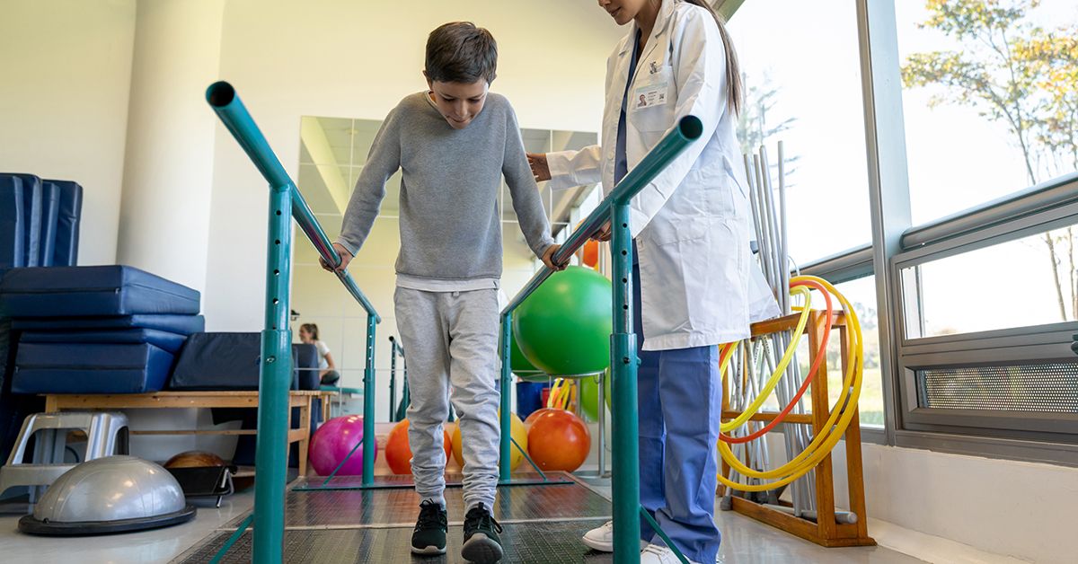 Spinal Muscular Atrophy Type 3: Symptoms, Treatment, Outlook