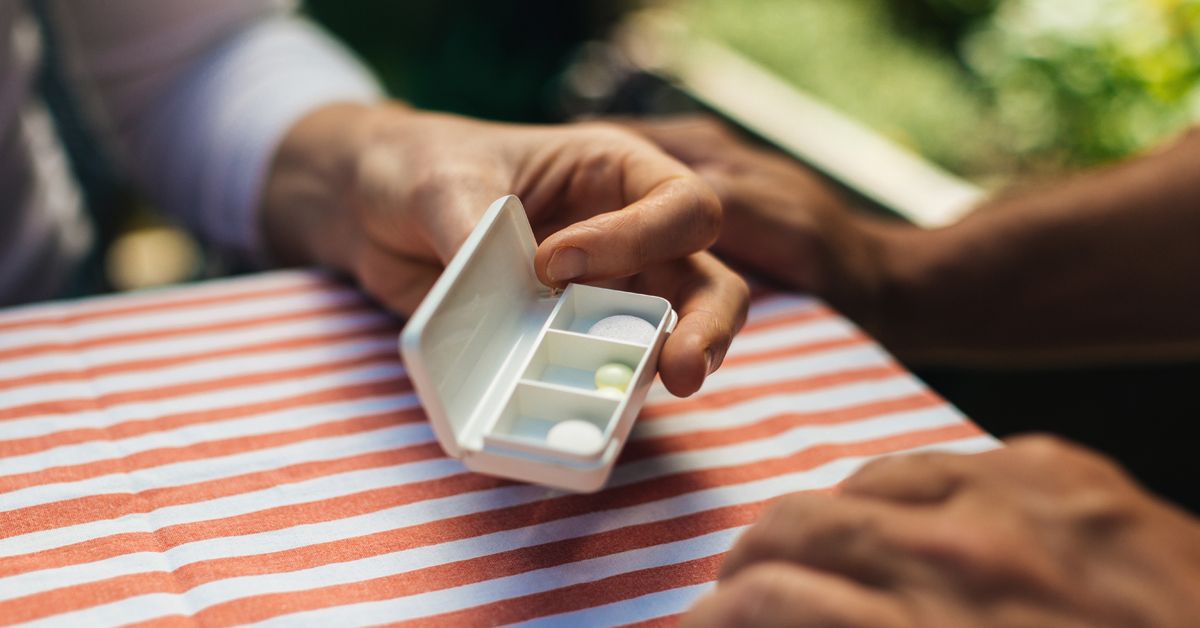 Opioid Use Disorder Medication: Types, Side Effects, and More