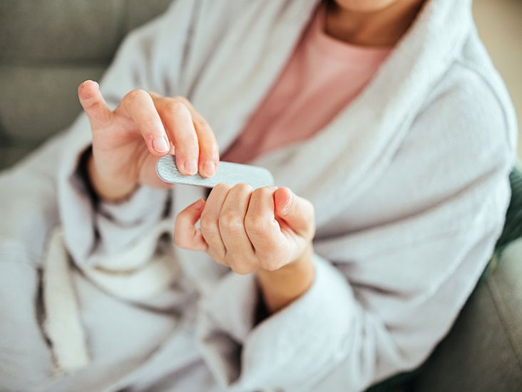 Types of Nail Mold Fungus: Symptoms, Causes, and Treatment