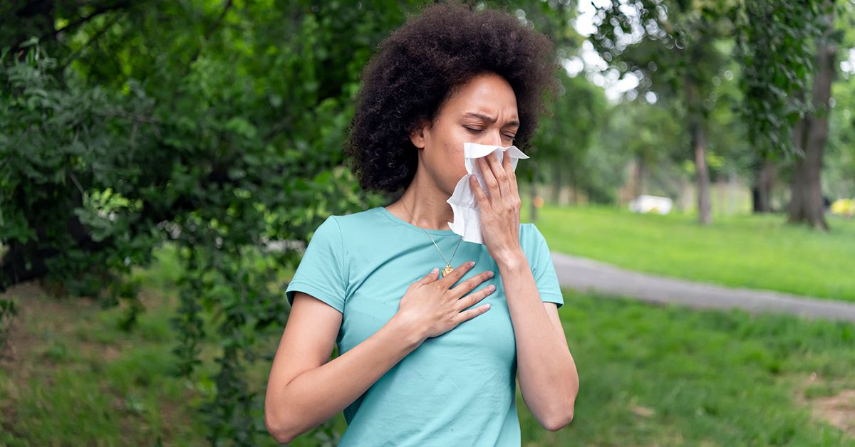 Itchy Lungs: Causes, Co-Occurring Symptoms, and Treatment Options