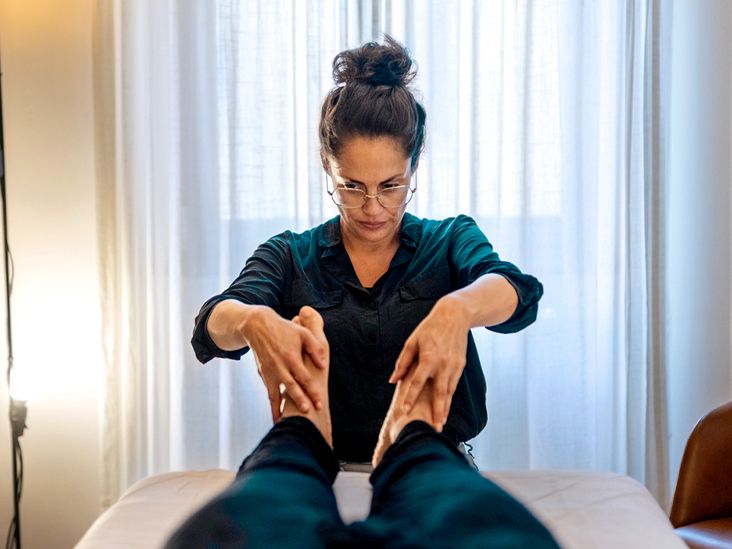 Numbness in Feet: Symptoms, Causes, and Treatments