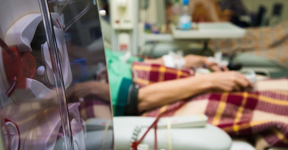 Hemodialysis vs. Peritoneal Dialysis: Procedure, Cost, and More