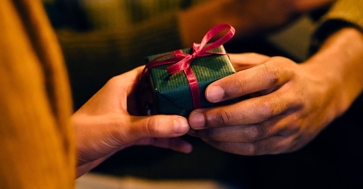 Pebbling: What Is It and How Can It Help Your Friendships?