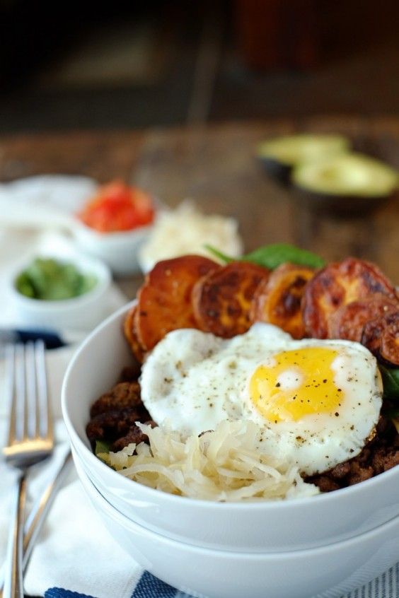 Paleo Breakfast Recipes to Eat by the Bowlful