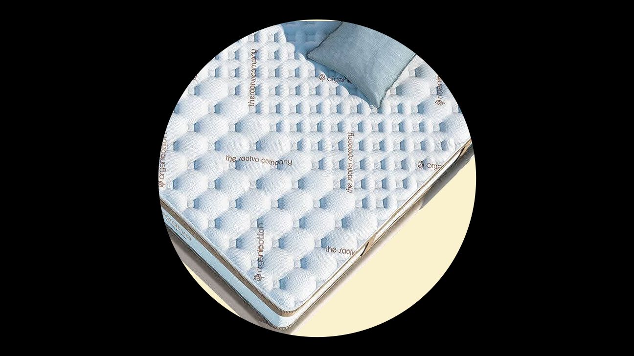 The 10 Best Mattresses for Side Sleepers 2022 | Greatist