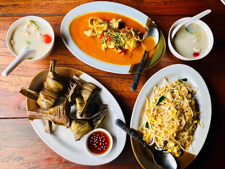 Thai Spice Paste Recipe: Ingredients and Prep