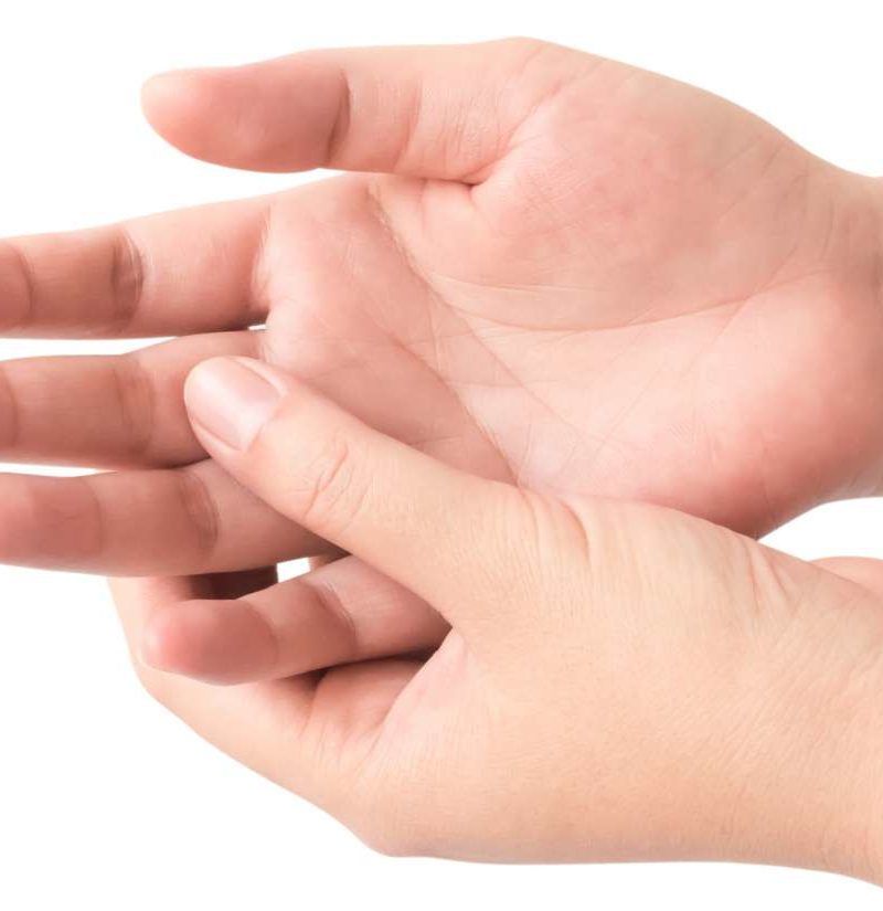 Jammed finger: Symptoms, treatment, and when to see a doctor