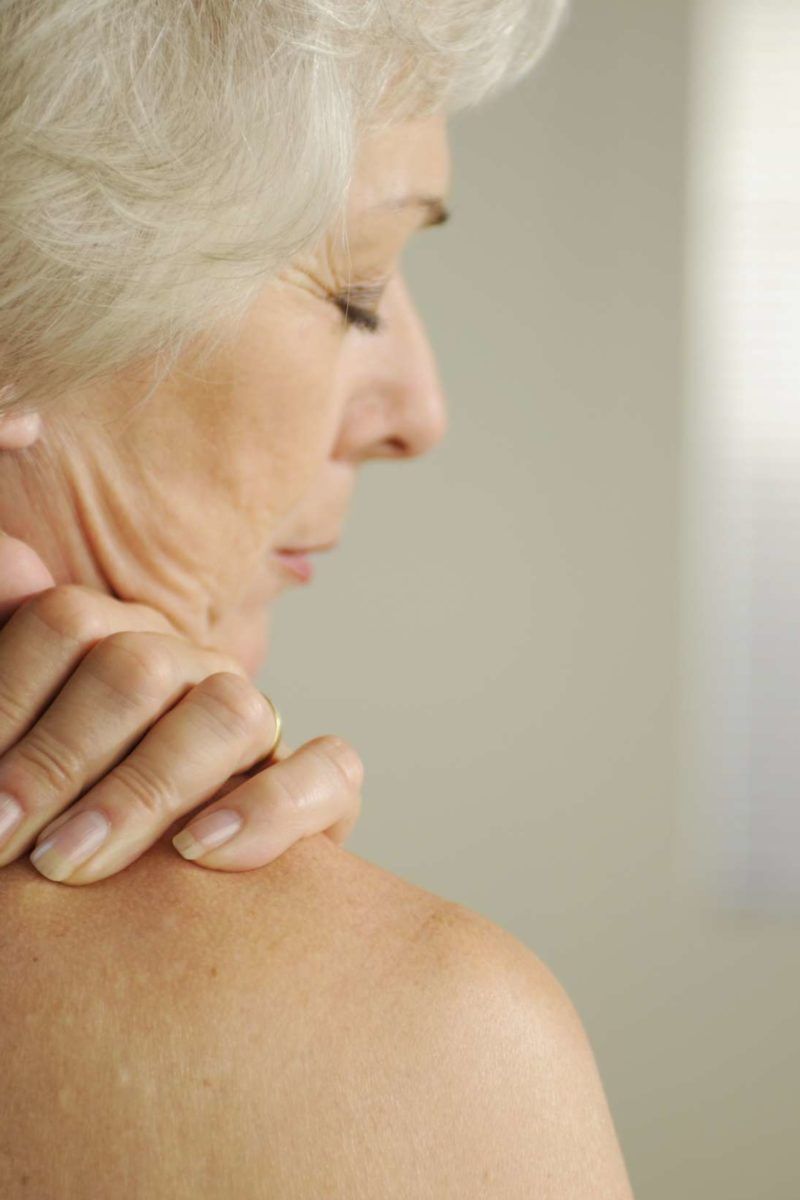 Calcific tendonitis: Symptoms, risk factors, and treatment