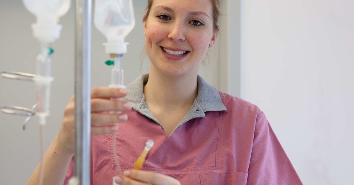 Mitoxantrone: Uses, side effects, and risks