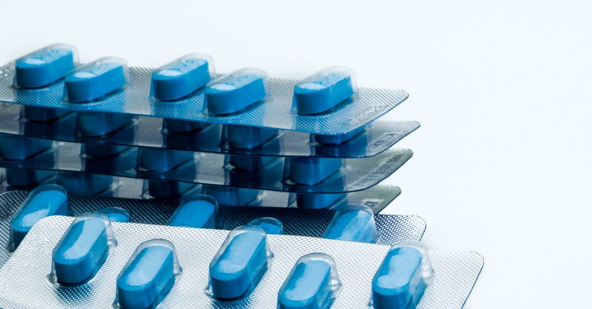 Acyclovir: Side effects, dosage, uses, and more