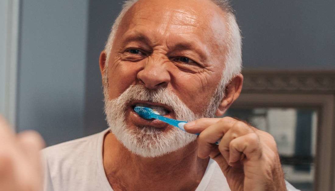 How to keep gums healthy: 7 ways