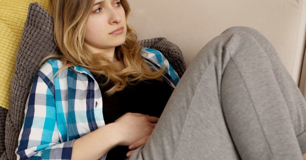 Estómago revuelto: 11 causas y cuándo consultar al médico